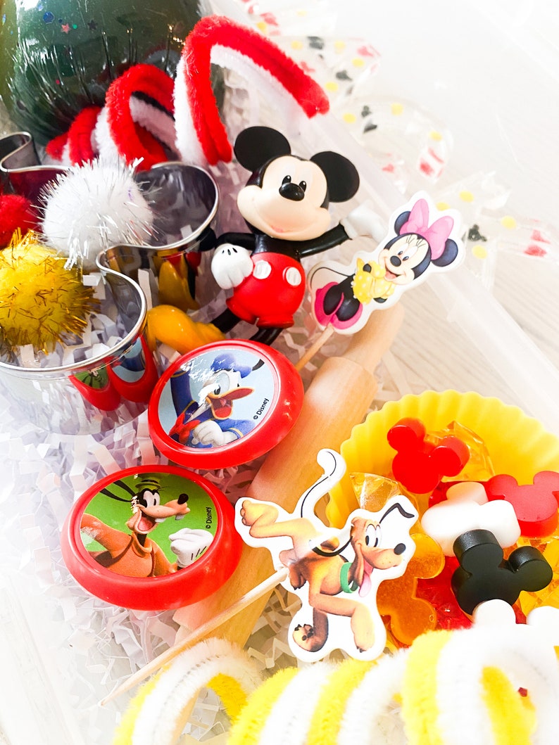 MICKEY MOUSE Dough Kit fish Extender disney Vacation Gift walt Disney ...