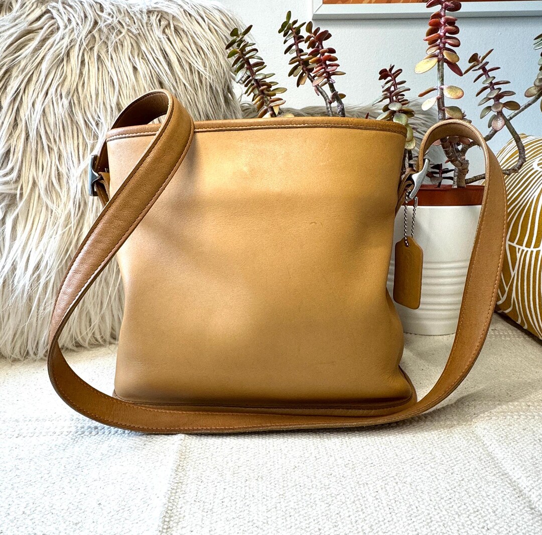 COACH Vintage Legacy Leather Bucket Shoulder Bag 6010 With Multi ...