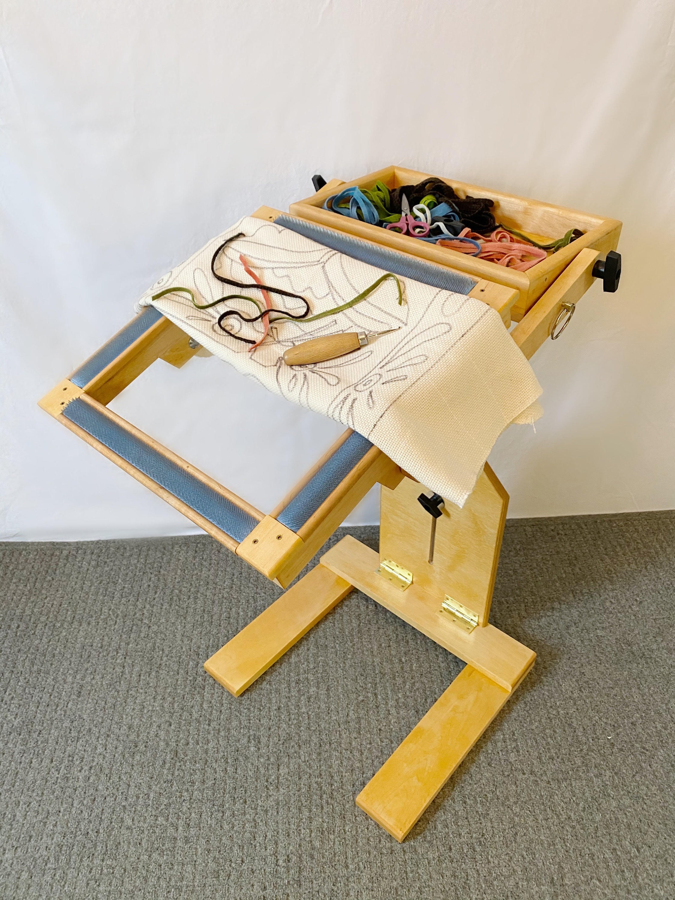 The "perfect" Rug Hooking Frame - Etsy