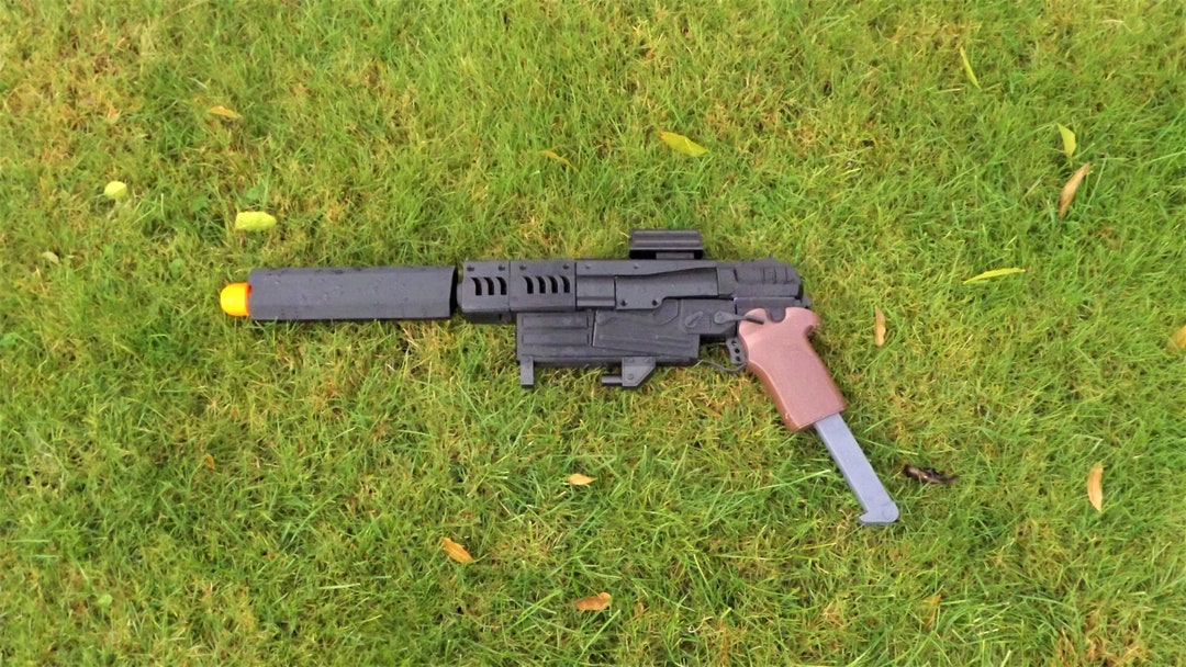 Fallout 4 Prop 10mm CUSTOM Modern Pistol Replica 1-1 Scale Detailed ...