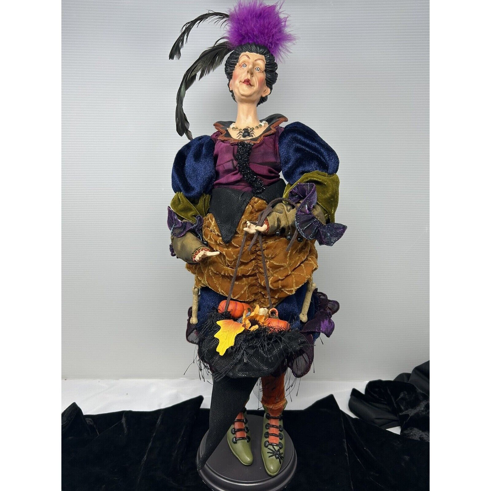 Halloween Witch Tabletop Statue Figurine 22 Spiders Pumpkins Bones Fun ...