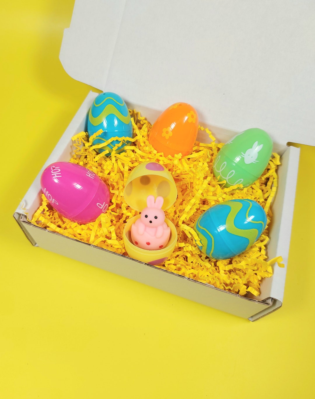 EASTER Egg With Mochi Squishy Fidget Toy Filled Easter Egg Surprise ...