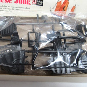 Vintage RINGO TOY Plastic Model Twin Kit Viking Ship and Chinese Junk ...