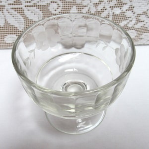 Vintage Sweet Pedestal SHERBET GLASS Set of 4 Etched Flower Daisy Clear Champagne Elegant 6 Oz ...