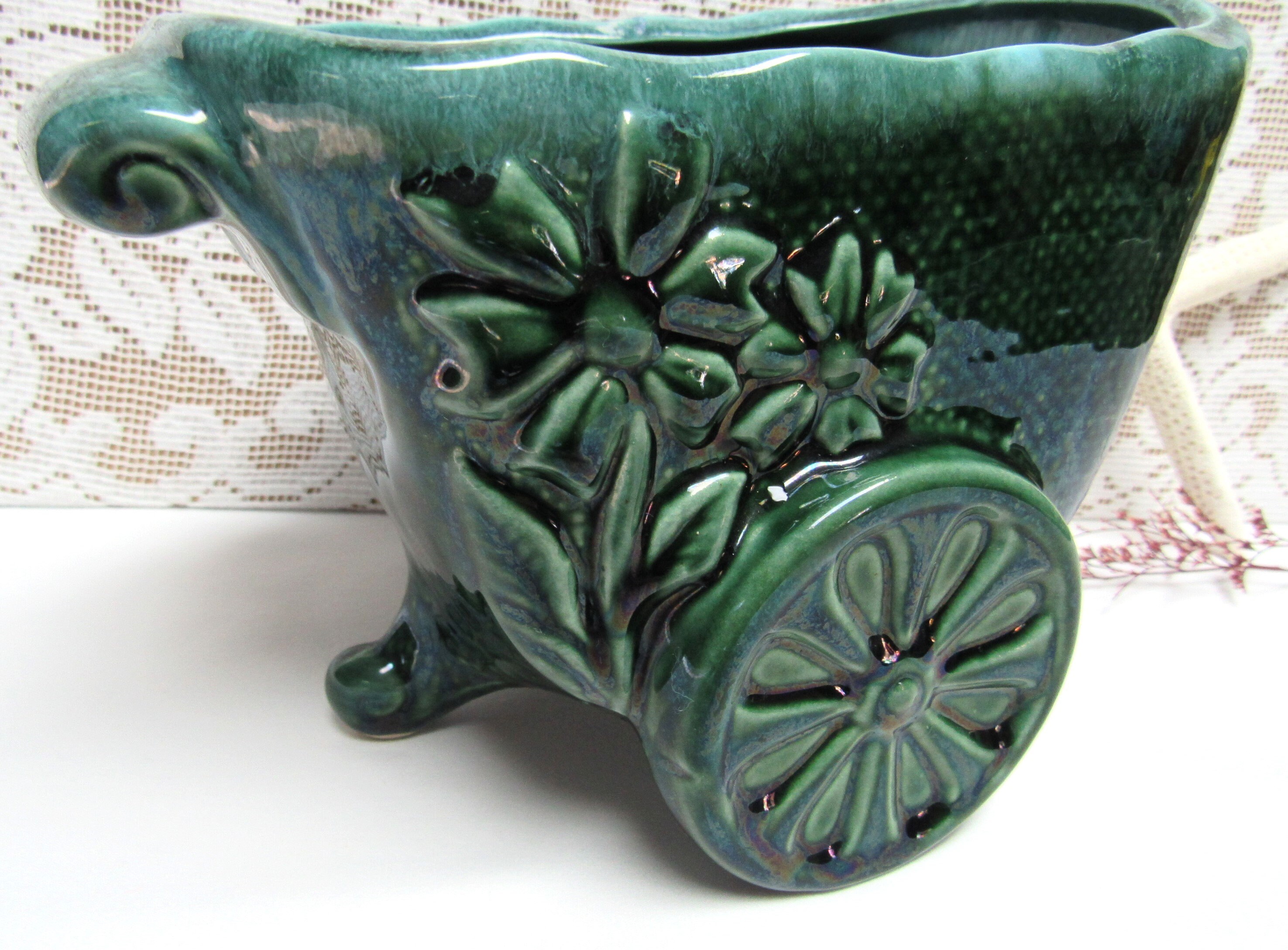 Lovely Vintage HULL POTTERY Wheelbarrow PLANTER B14 Green Foam Drip ...