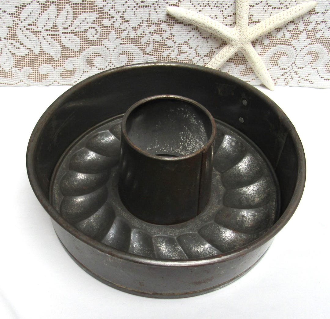 Vintage SPRINGFORM Cake Baking Pan Primitive Style Metal Bakeware Metal ...