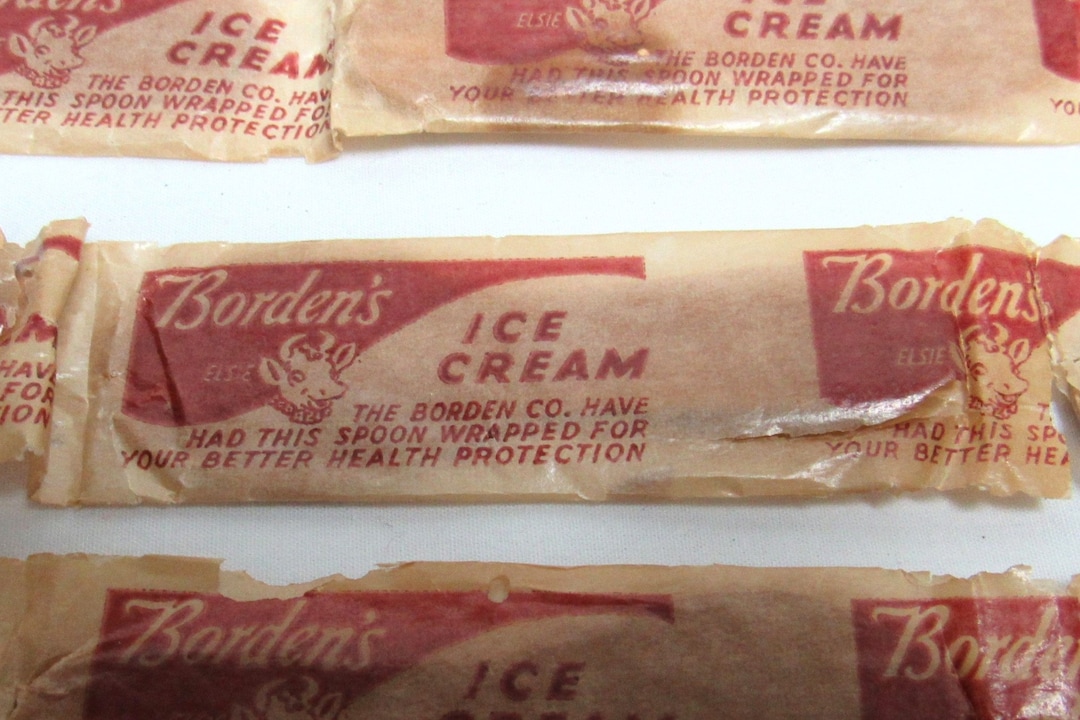 Vintage Lot of 12 BORDEN ICE CREAM Wooden Sticks in Original Paper Elsie the Cow Drug Store ...