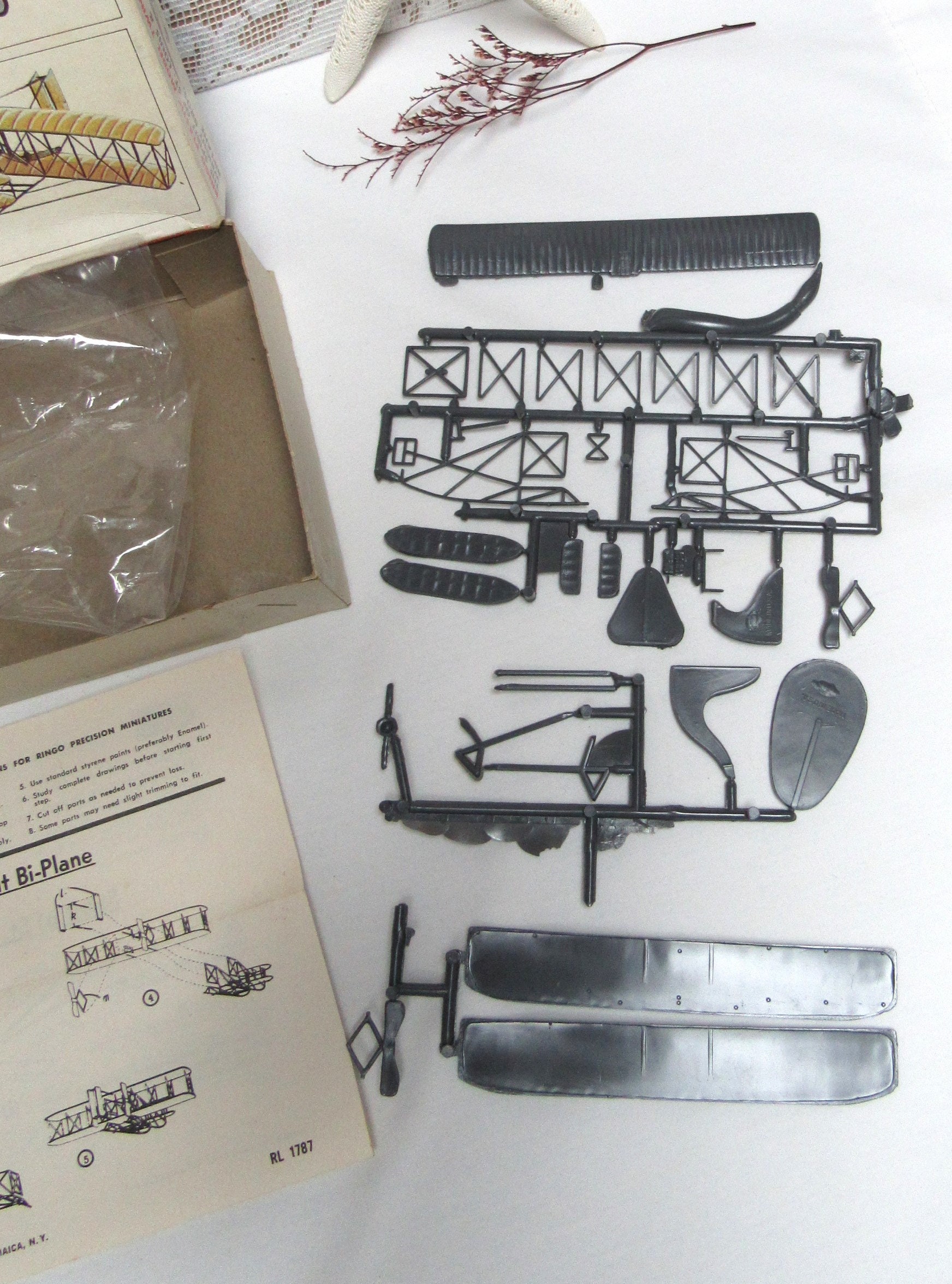 Vintage RINGO TOY Plastic Model Twin Kit Spirit of St. Louis and Wright ...