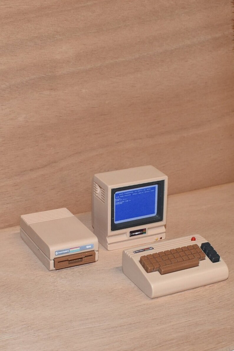 COMMODORE 64 - DRIVE 1541 - MONITOR 1702 - Miniature - Etsy