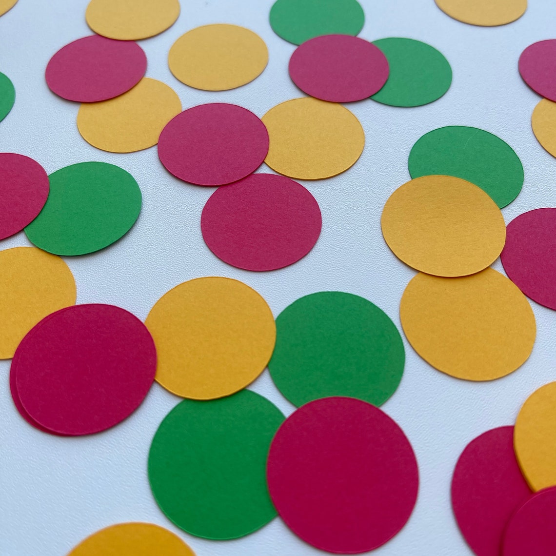 One Love Confetti | Reggae Party Decorations | Rasta Party Confetti ...