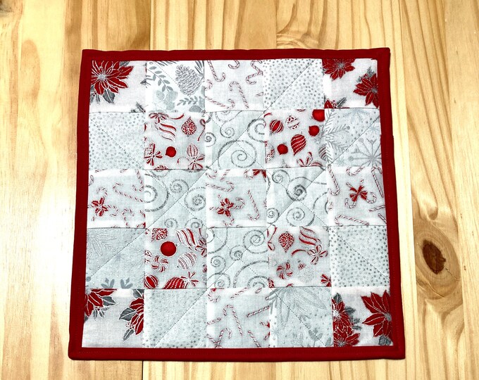 Holiday Table Quilt | Quilted Centerpiece | Quilted Table Topper ...