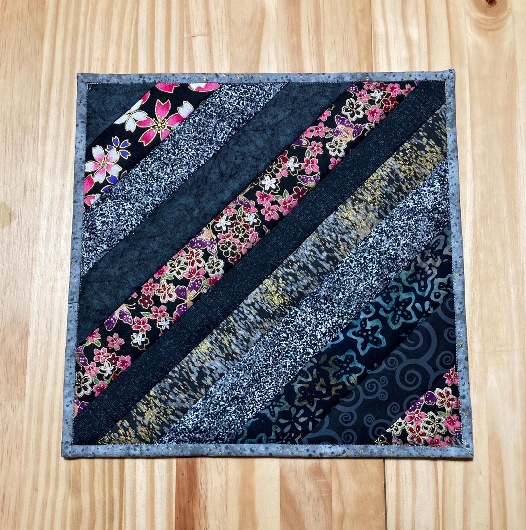 Quilted Table Topper Table Quilt Black & Pink Table Quilt Quilted ...