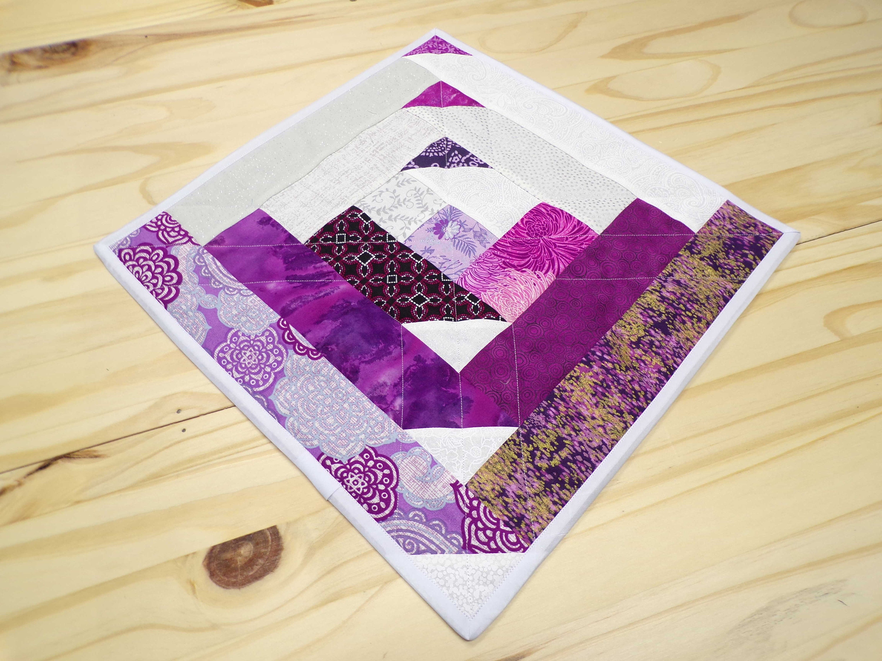 Quilted Centerpiece Quilted Table Topper Quilted Table - Etsy