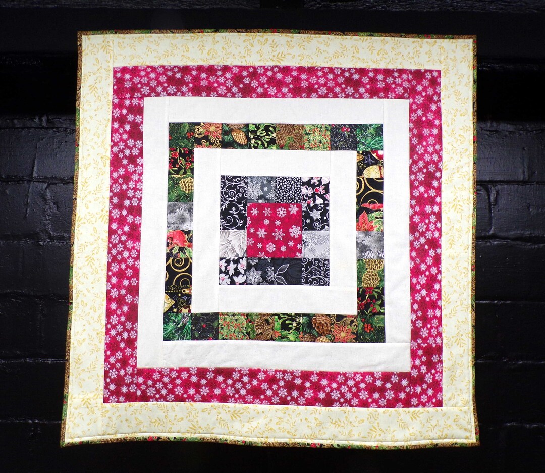 Christmas Table Quilt | Quilted Centerpiece | Holiday Table Topper ...