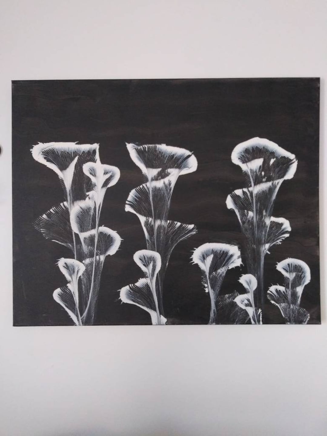 Black and White String Pull Flowers - Etsy