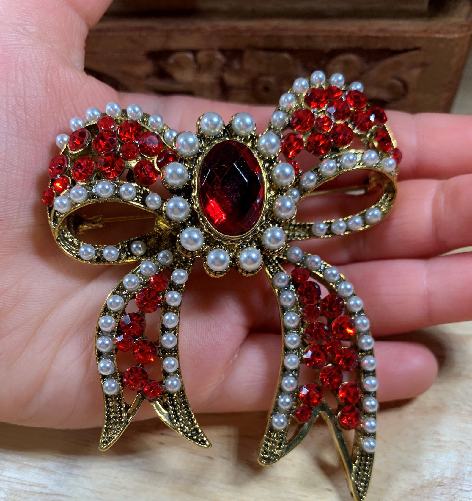Red Bow Brooch - Etsy