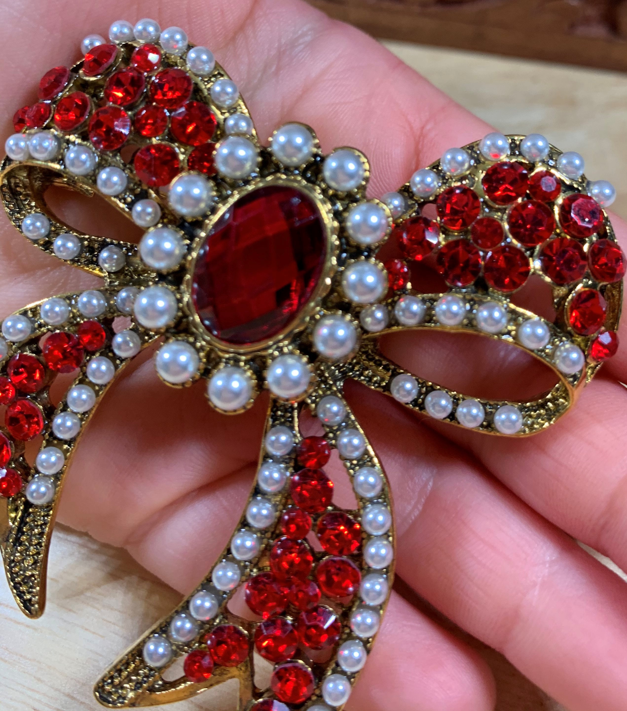 Red Bow Brooch - Etsy