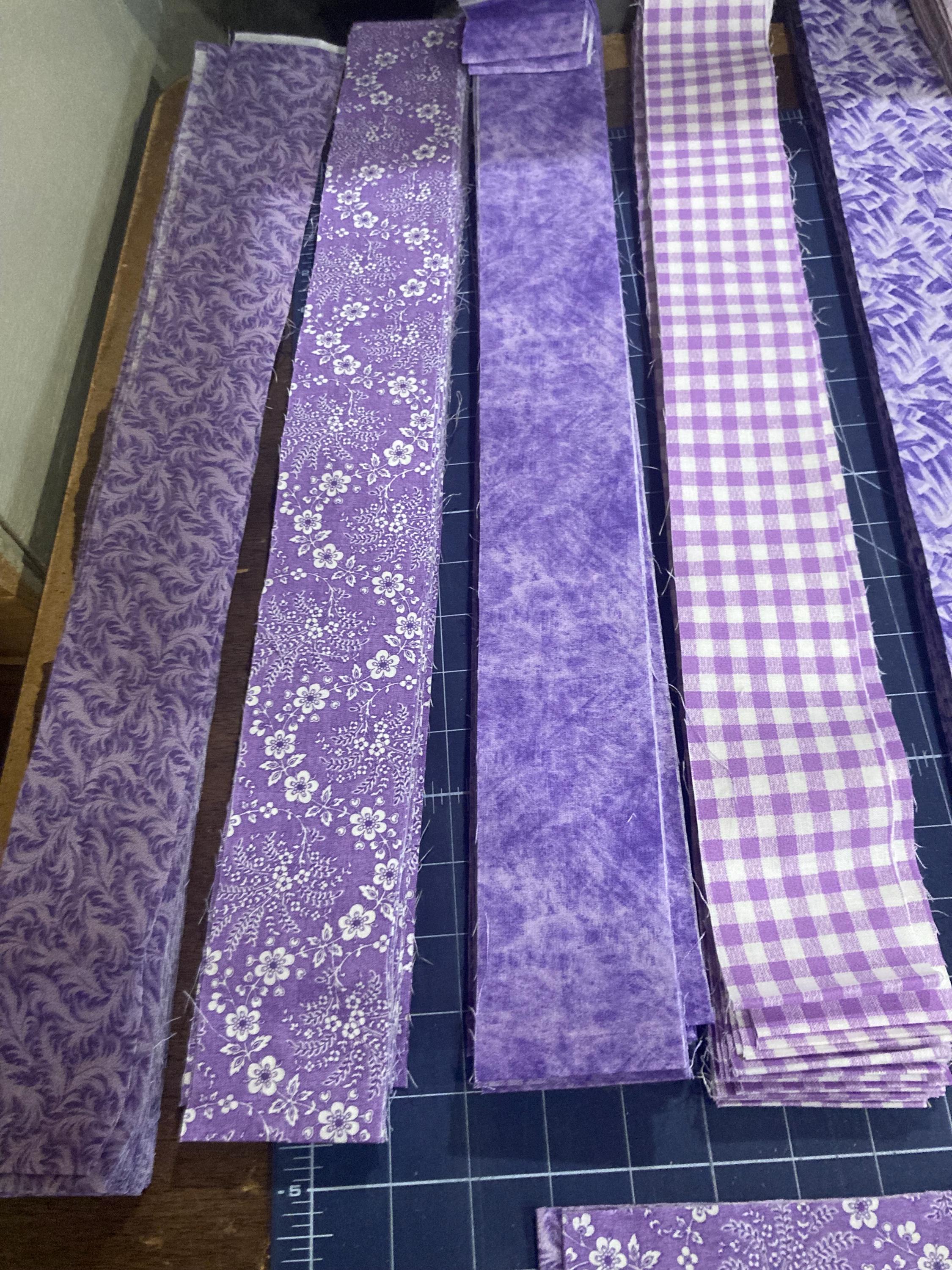 21-224 - Lavender / Lilac Blend With Some White Variety - 2.5 Inch ...