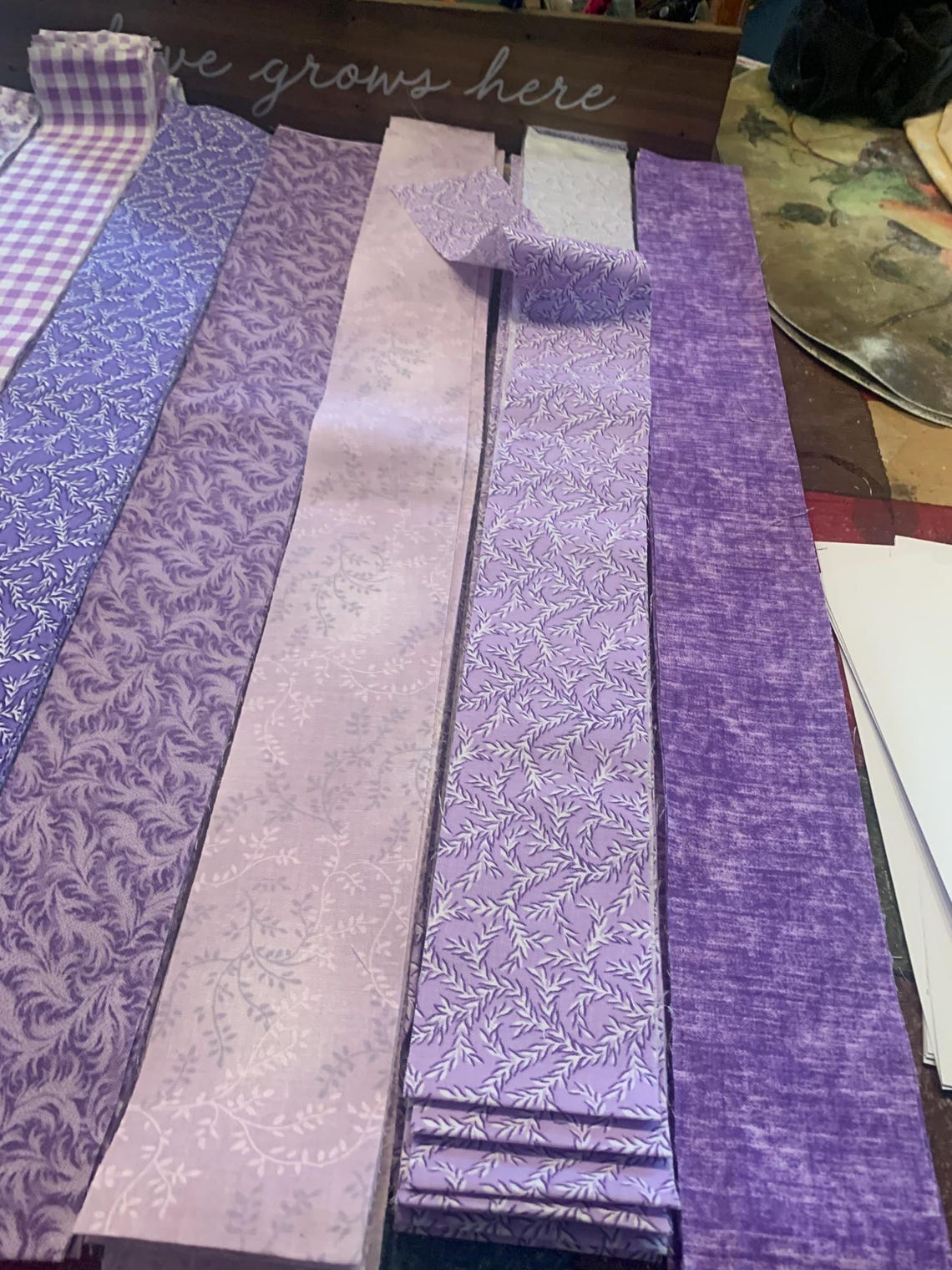 21-224 - Lavender / Lilac Blend With Some White Variety - 2.5 Inch ...