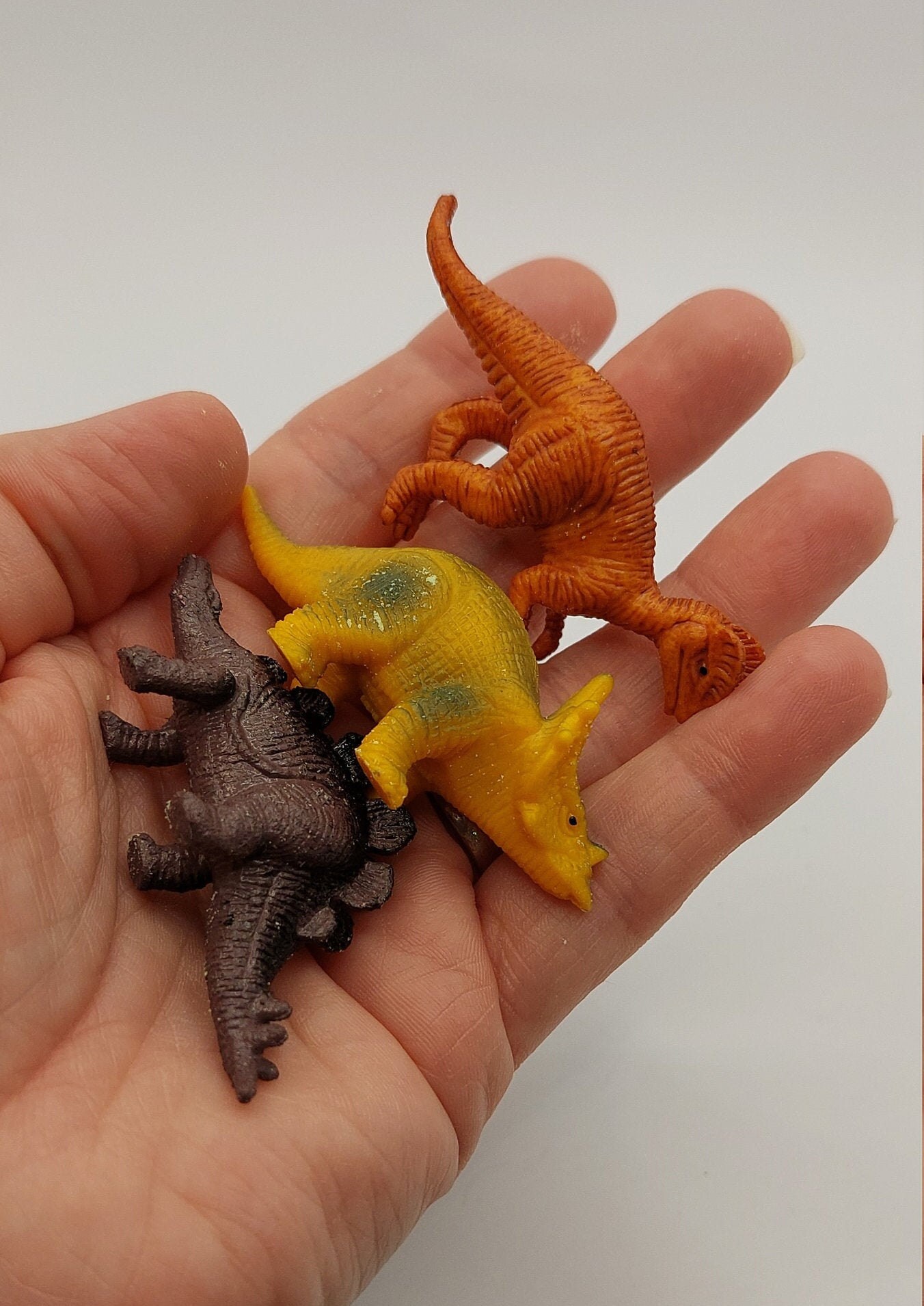 Dinosaur Surprise Bath Bomb / Aromatherapy / Large Bath Bombs - Etsy UK