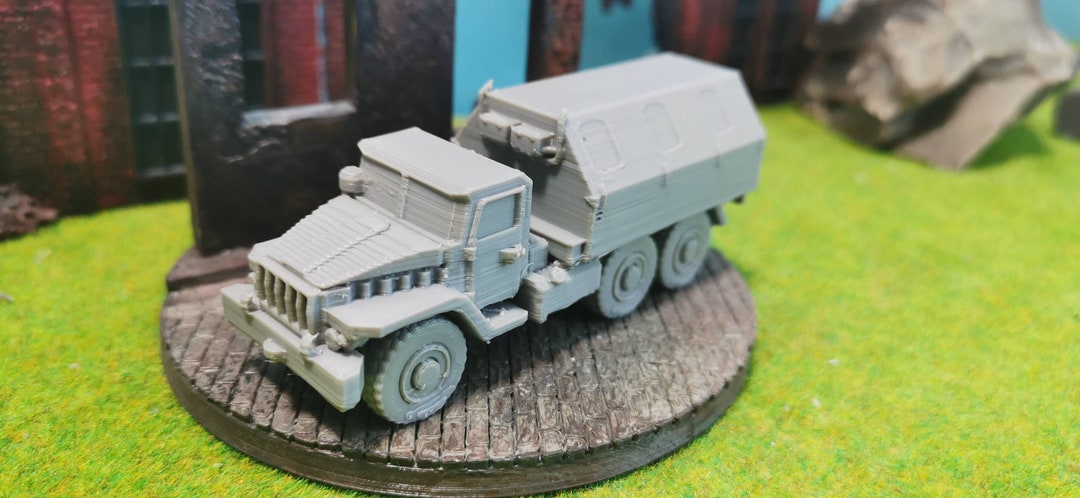 Ural 375 Truck With Tarpaulin Body (NVA) Model Kit | Soviet Military ...