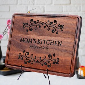 Personalized Mom's Kitchen Design Cutting Board, Gifts for Mom and ...