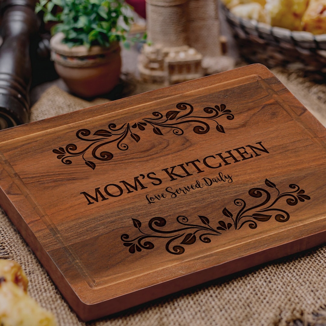Personalized Mom's Kitchen Design Cutting Board, Gifts for Mom and ...