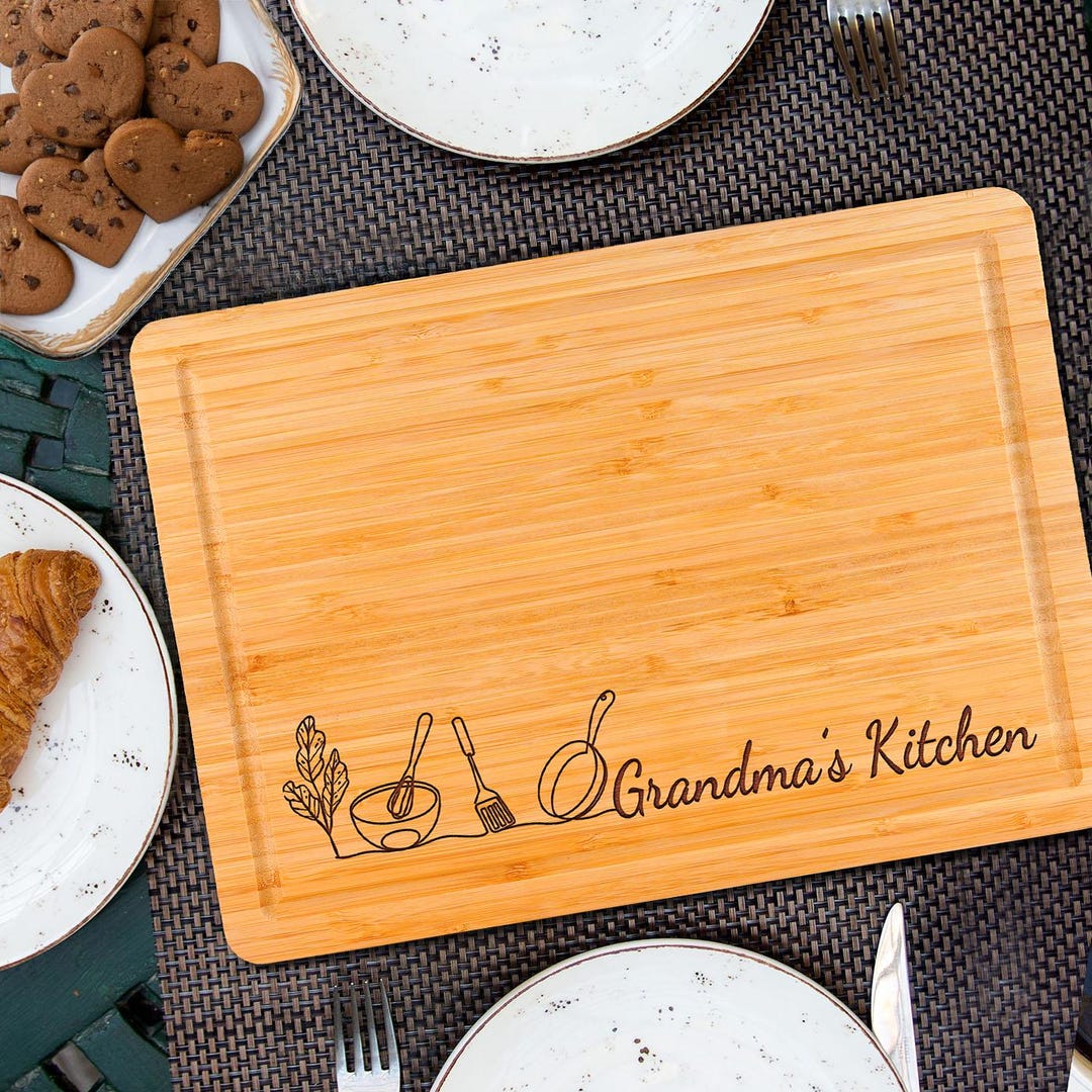 Personalized Mom's Kitchen Design Cutting Board, Gifts for Mom and ...