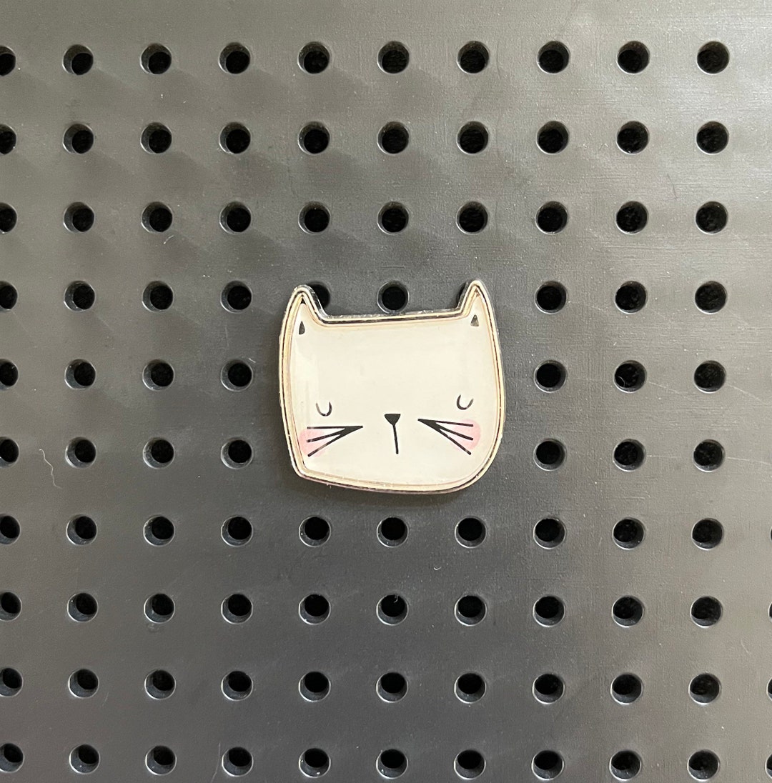 White Cat Pin Badge - Etsy