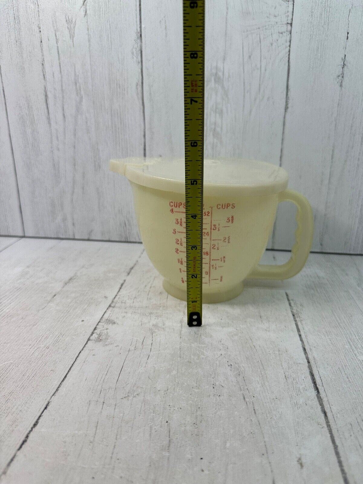 Vintage 1977 Tupperware 4 Cup 1 Quart Plastic Measuring Cup Lid Mix ...
