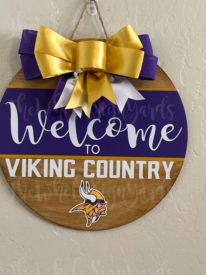 12" Minnesota Vikings Wood Round Door Sign Welcome Home SKOL Front Door ...