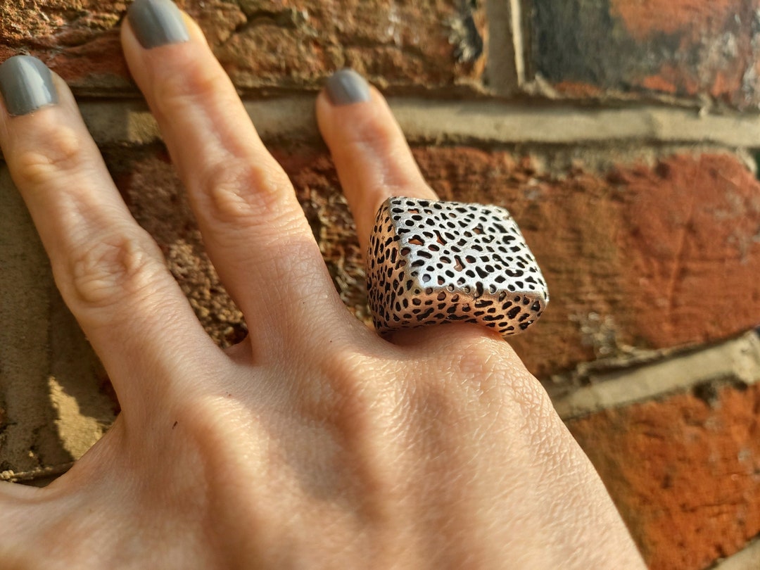 130 / Silver Plated Big Engraved Square Geometric Ring, Abstract ...