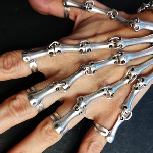 37- Gothic Skeleton All Bone Hand Ring Bracelet - Etsy UK
