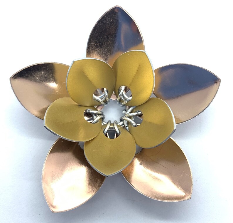 Multiple Sizes Scale Flower Chainmaille TUTORIAL - Etsy