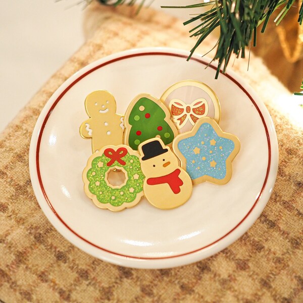 Christmas Enamel Pin - Etsy