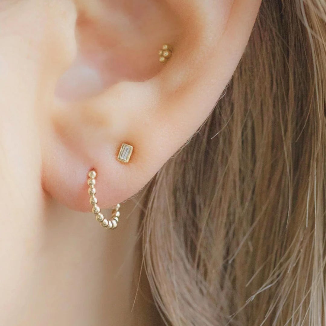 14K Solid Gold Helix Hoop Earrings, 11mm, Gold Minimal Helix Hoops ...