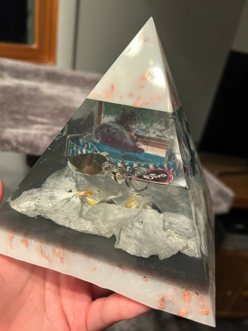 Personalized Pet Memorial Pyramid: Custom Remembrance Keepsake - Etsy ...
