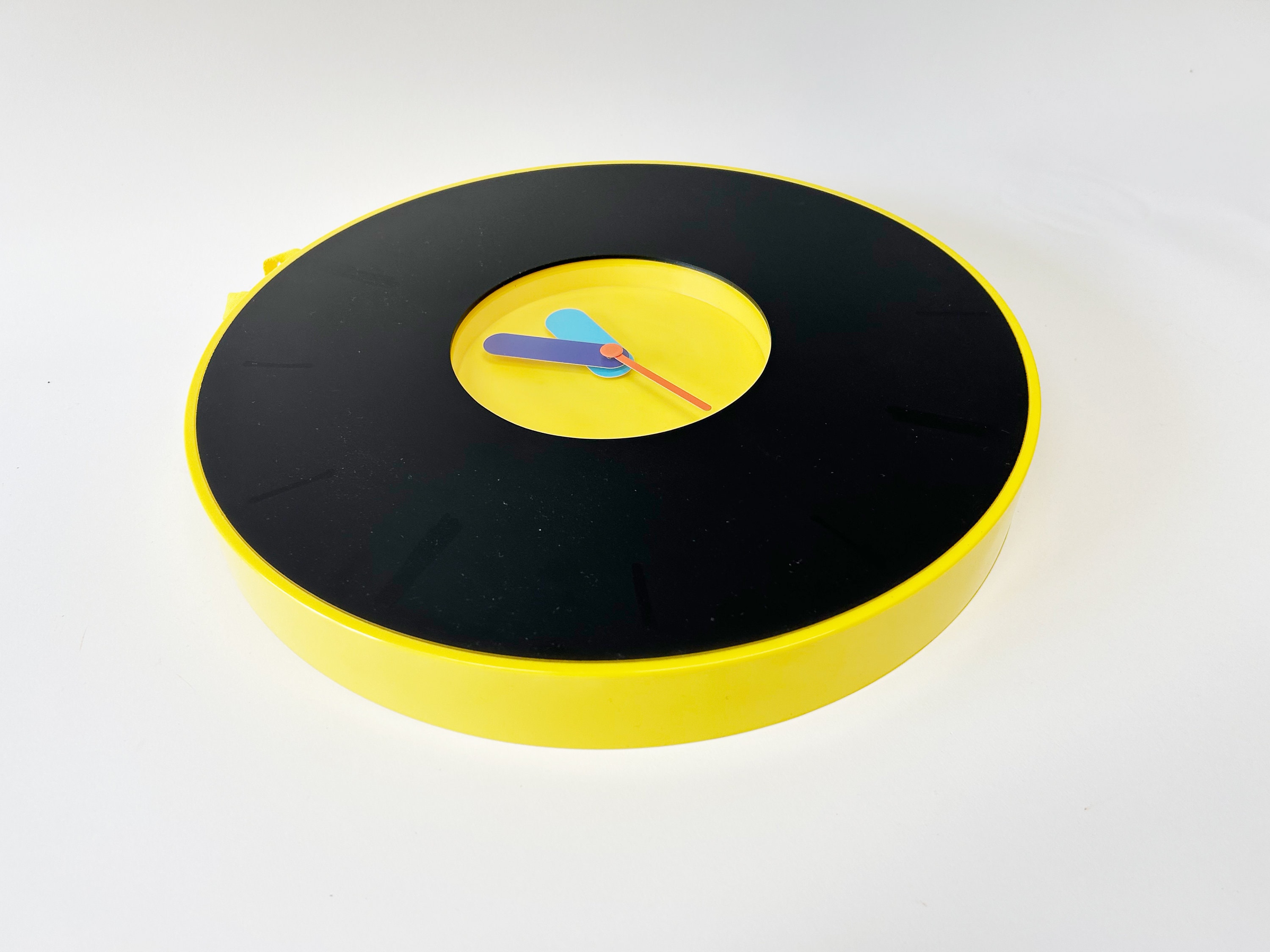 Vintage Ikea Pladdra Clock Yellow Plastic Wall Clock Design Chenya Ke ...