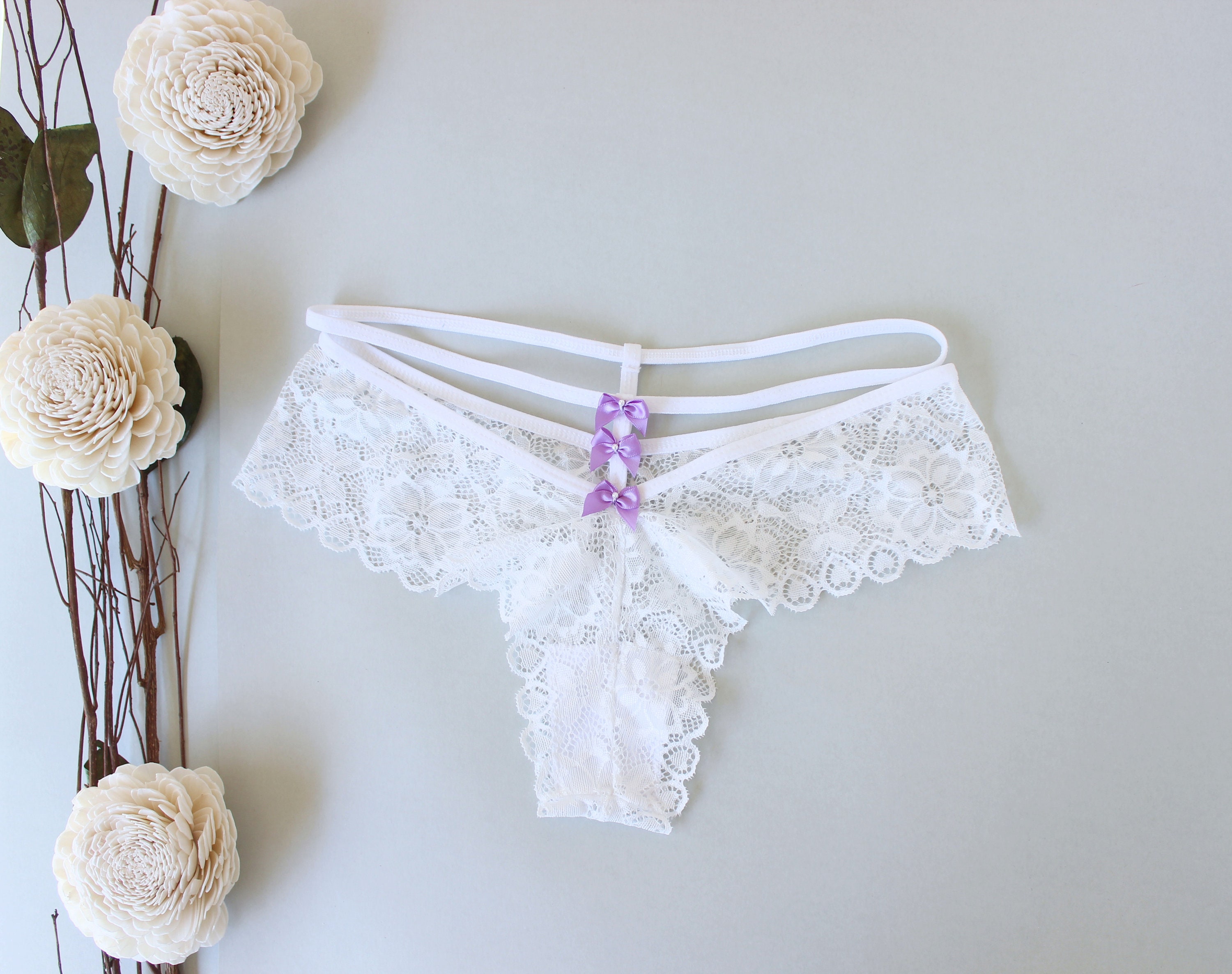 Braga brasileña, regalo novia, tanga colores blanco con detalles lazos ...