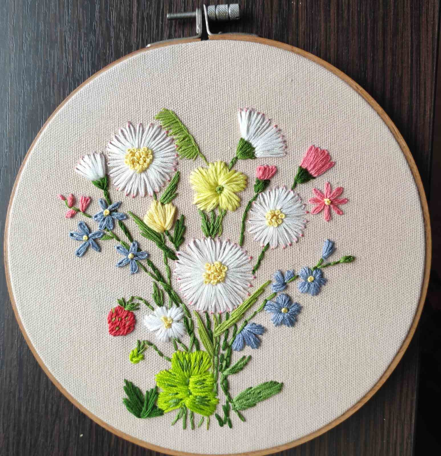Daisy Embroidery Kit, Embroidery Pattern PDF, Botanical Hand Embroidery ...