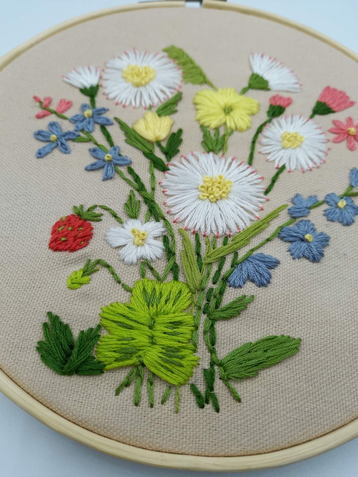 Daisy Embroidery Kit, Embroidery Pattern PDF, Botanical Hand Embroidery ...