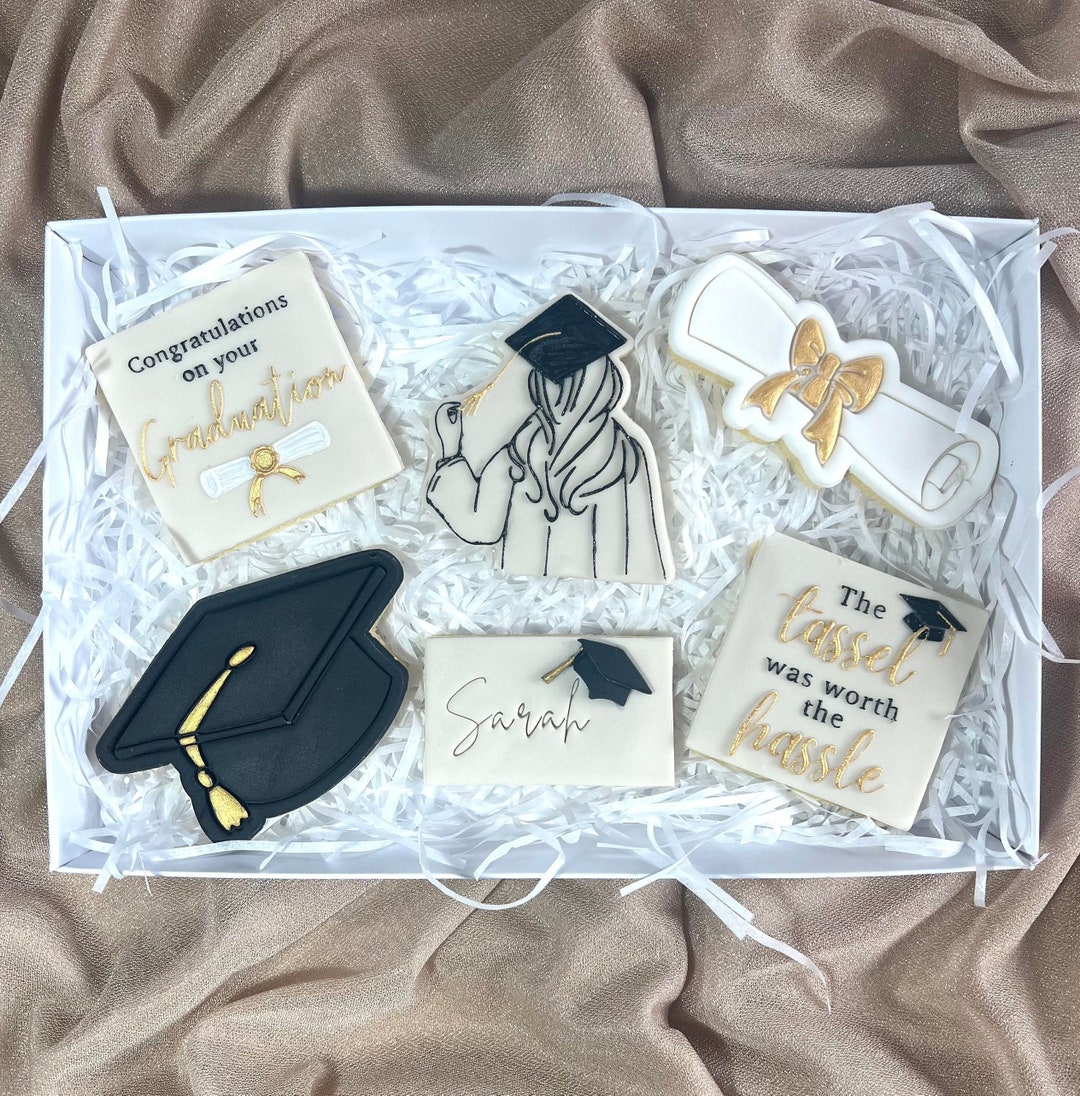 Personalised Graduation/well Done/ Grad Female / Woman Biscuit Treat ...