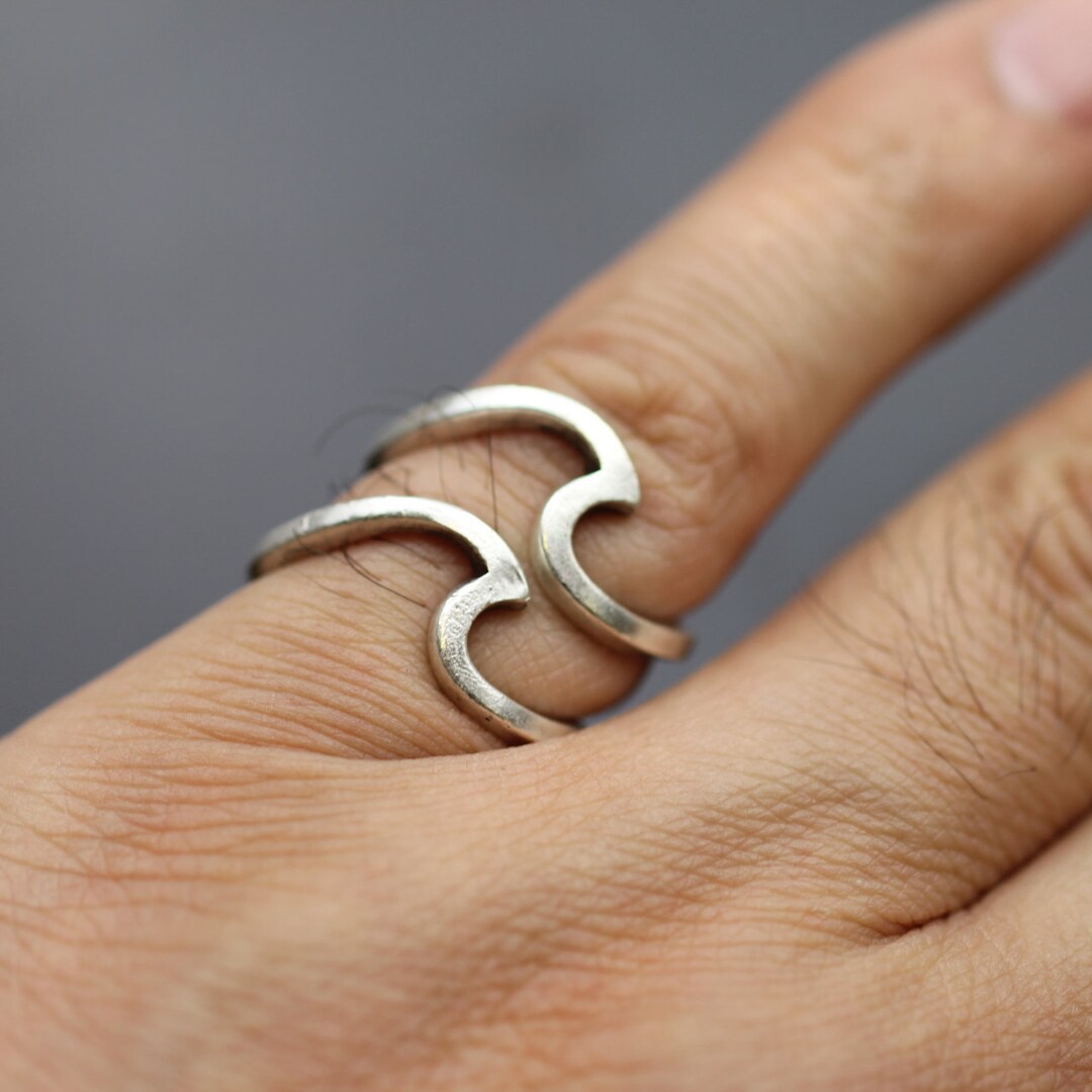 Sea Wave Ring, Silver Minimalist Wave Ring, Midi Ring, Modern Ring ...