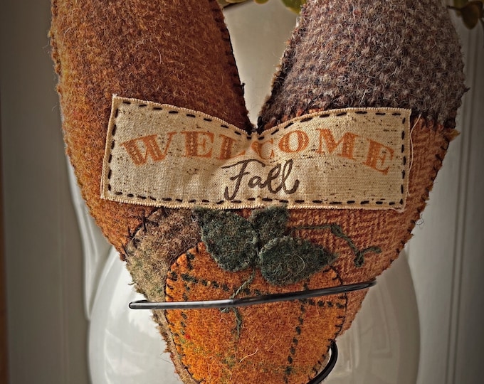 A-077 Wool Applique Patchwork Heart With Pumpkin and Welcome Fall ...