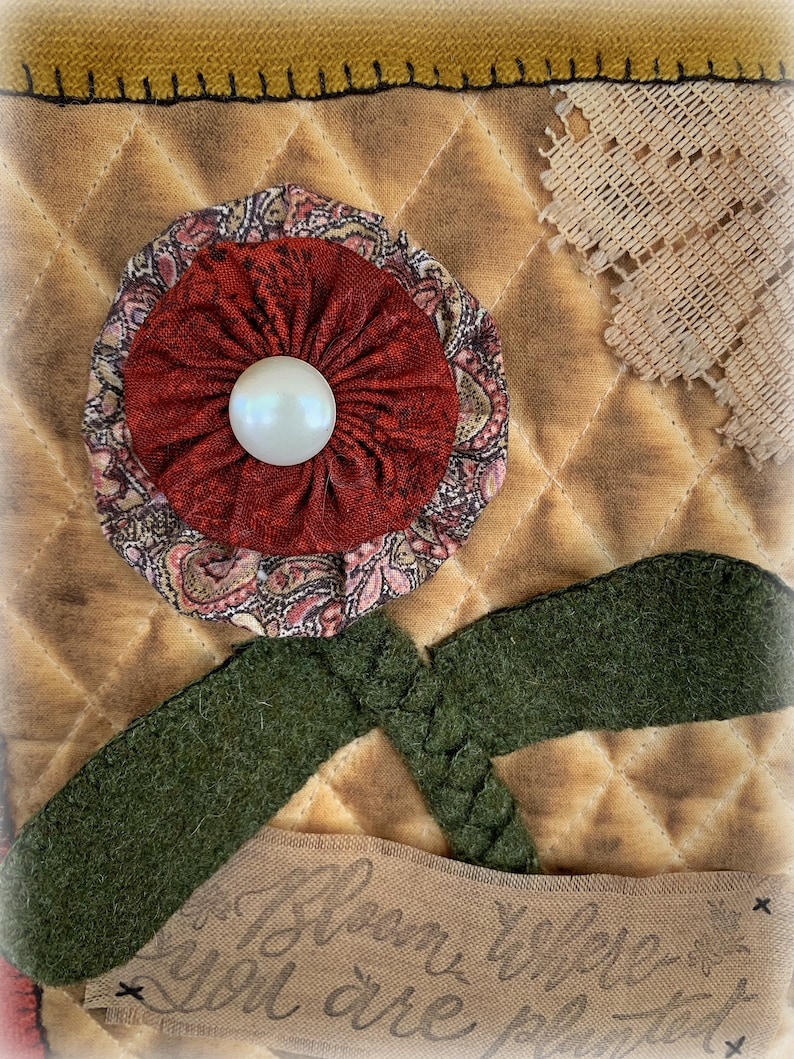 HB-031 bloom Where You Are Planted Wall Hanging With Yoyo Flower and ...