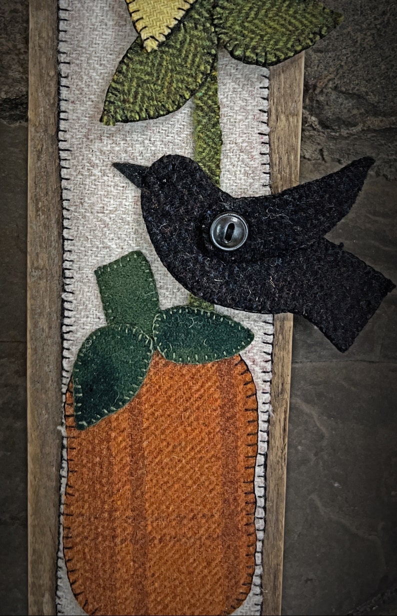 A-070 Wool Applique Autumn Crow/sunflower/pumpkin on Board - Etsy