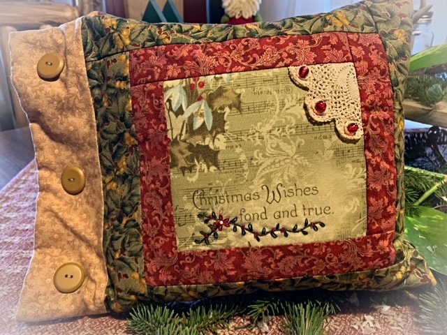 HB-174 Patchwork Christmas Pillow With Decorative Embroidery and ...
