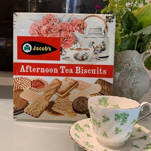 Vintage Irish Tea Biscuit Tin Bin. - Etsy