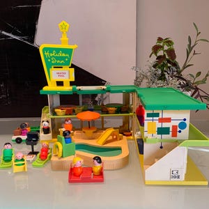 Vintage Playskool Holiday Inn & Fisher Price Little People Swimming ...