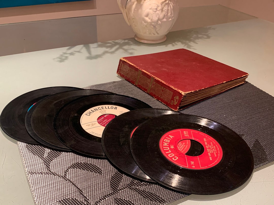 Vintage 45 Vinyl LP Record Case/holder/album. Includes 7 45 Lp's Please ...